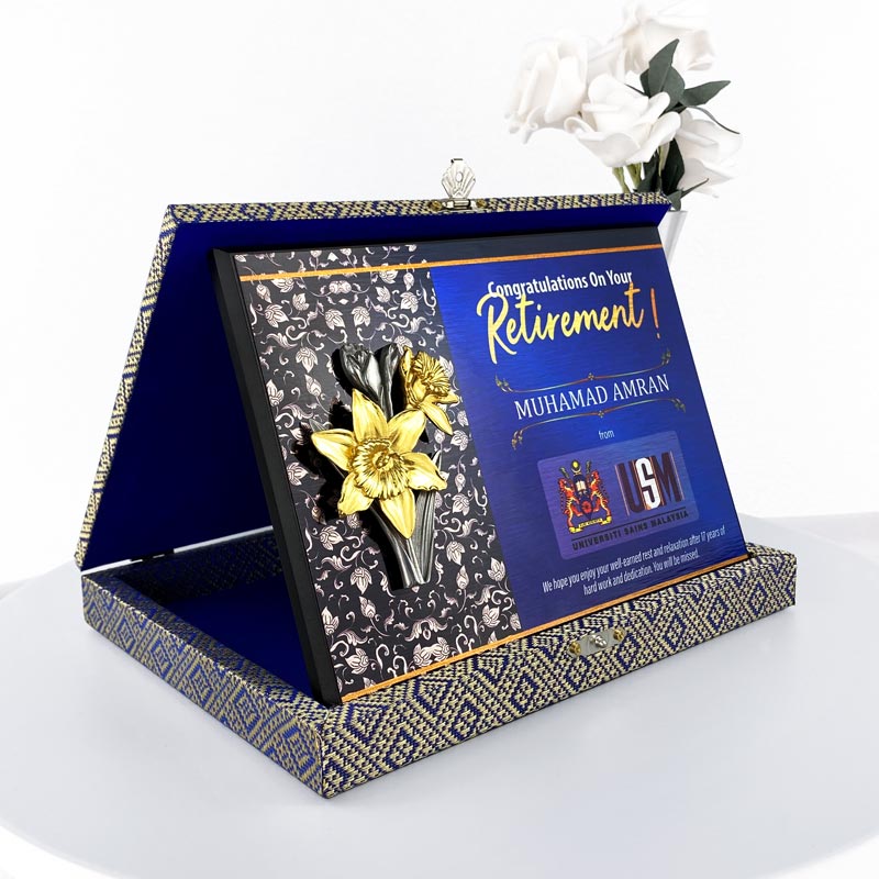 Horizontal 7" x 9" Songket Plaque with Gold Plated Pewter - Pembekal ...